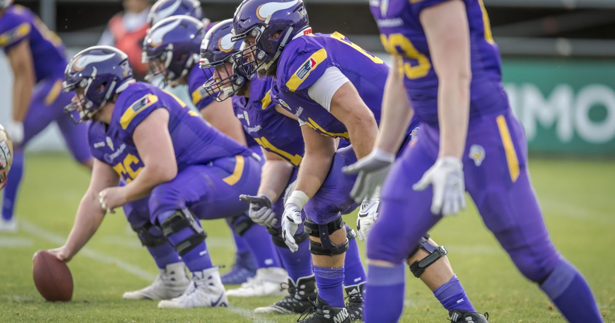 An O-Lineman's BFF? - The Donjoy Defiance Braces - ELF VIENNA VIKINGS